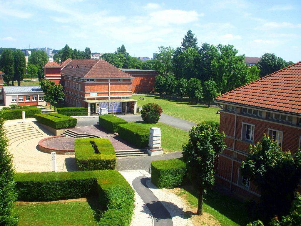 PRESENTATION BAC MCV-Ecole-entreprise .pptx | Genially