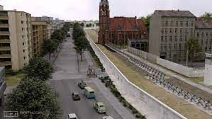 Berlin pendant la guerre froide | Genially