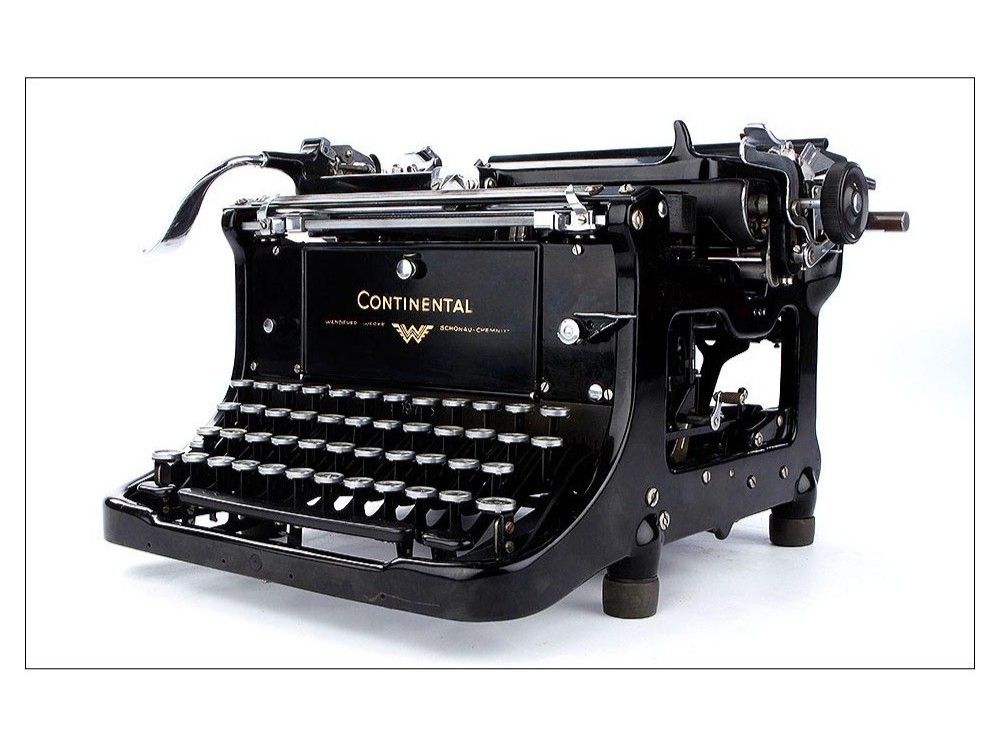 TYPEWRITER TIMELINE | Genially