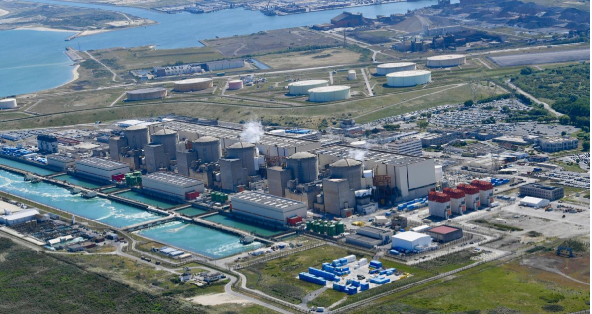centrale nucléaire de Gravelines .. Redjina et Lilianne }