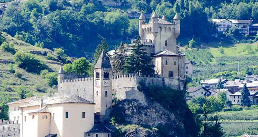 Castelli della Valle D'Aosta | Genially