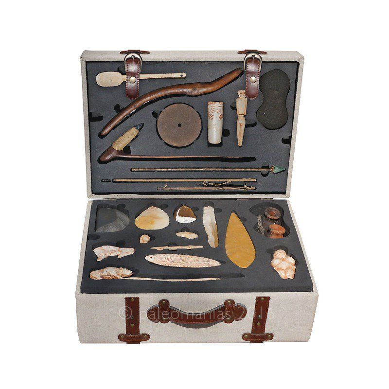 PREHISTORIC TOOLS | Genially