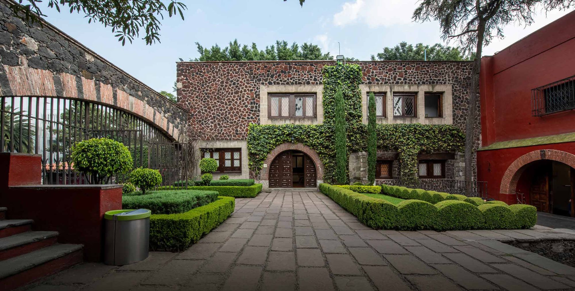 ¡Conoce los salones UP! | Genially