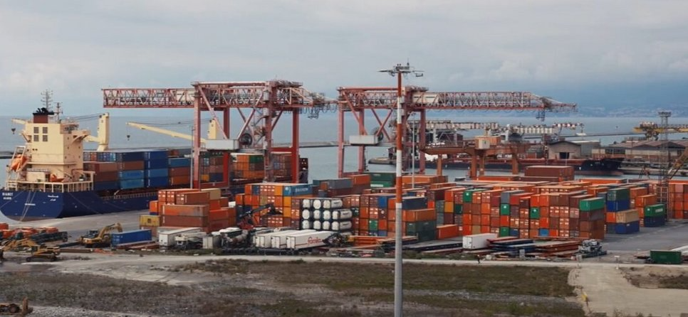 UDA Il container | Genially